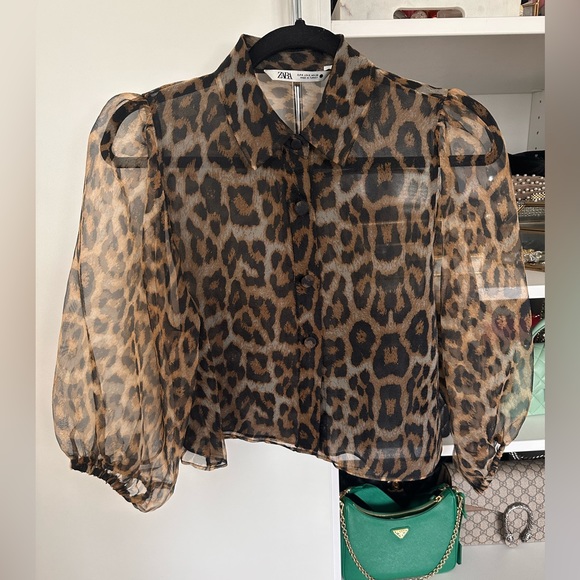 Zara | Tops | Zara Leopard Animal Print Organza Puff Sleeve Top Size ...